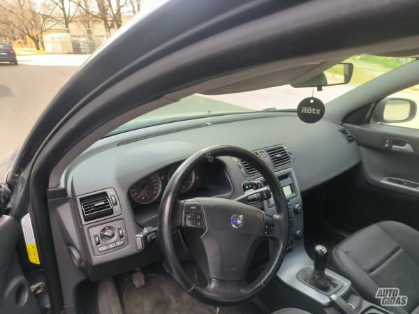 Volvo S40 2006 Kauņa, ar dzinēja tilpumu 1.60 L un nobraukumu 315 tūkst. km par 650 €, foto 7 vietnē AUTOMOTO.COM.LV