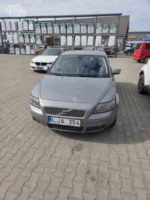 Volvo S40 2006 in Siauliai, with an engine capacity of 1.60 L and mileage of 314 thousand km for 800 €, photo  on AUTOMOTO.COM.LV