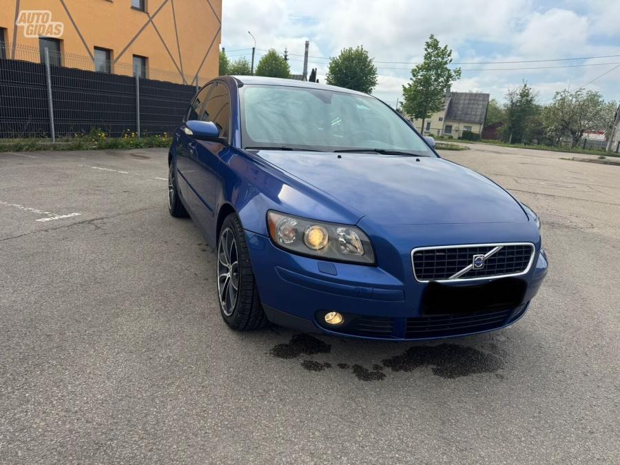 Volvo S40 2006 in Siauliai, with an engine capacity of 1.60 L and mileage of 308 thousand km for 1450 €, photo 3 on AUTOMOTO.COM.LV