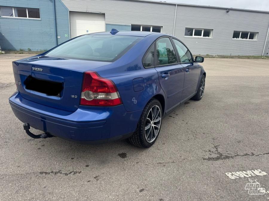 Volvo S40 2006 in Siauliai, with an engine capacity of 1.60 L and mileage of 308 thousand km for 1450 €, photo 5 on AUTOMOTO.COM.LV