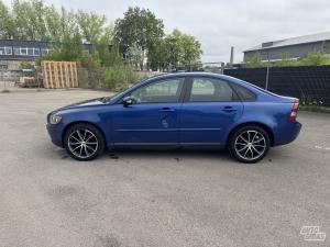 Volvo S40 2006 in Siauliai, with an engine capacity of 1.60 L and mileage of 308 thousand km for 1450 €, photo 6 on AUTOMOTO.COM.LV