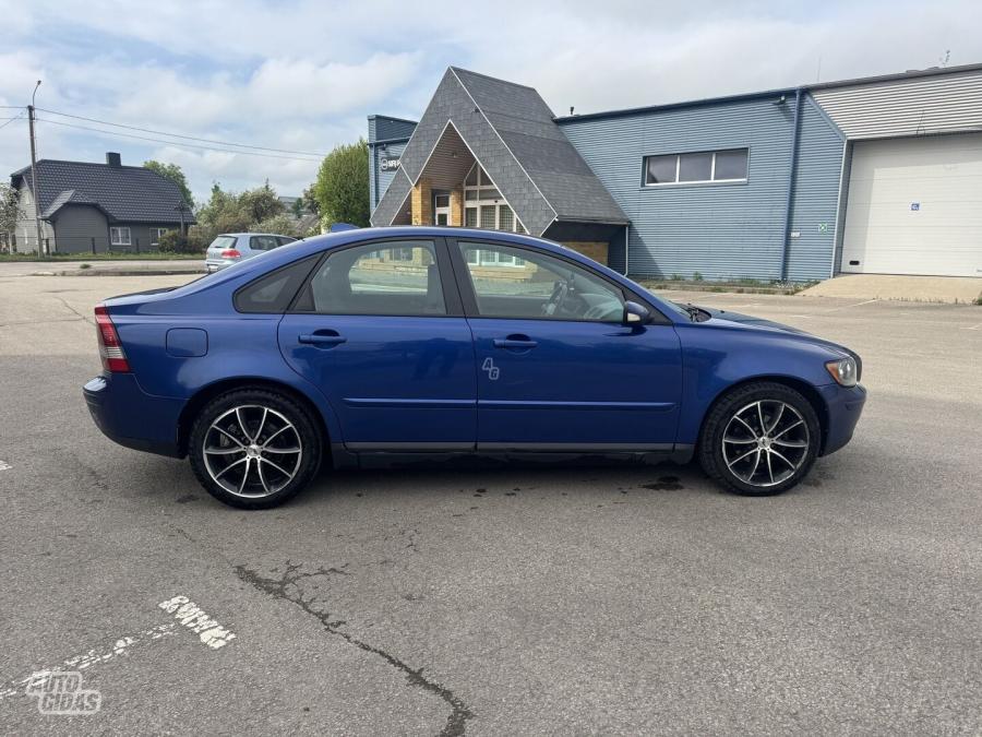 Volvo S40 2006 in Siauliai, with an engine capacity of 1.60 L and mileage of 308 thousand km for 1450 €, photo 7 on AUTOMOTO.COM.LV