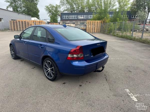 Volvo S40 2006 in Siauliai, with an engine capacity of 1.60 L and mileage of 308 thousand km for 1450 €, photo 7 on AUTOMOTO.COM.LV