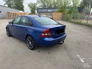 Volvo S40 2006 in Siauliai, with an engine capacity of 1.60 L and mileage of 308 thousand km for 1450 €, photo 8 on AUTOMOTO.COM.LV