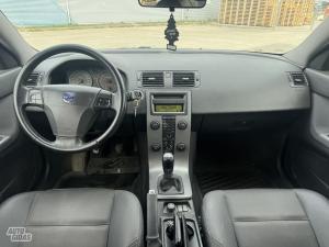 Volvo S40 2006 in Siauliai, with an engine capacity of 1.60 L and mileage of 308 thousand km for 1450 €, photo 9 on AUTOMOTO.COM.LV