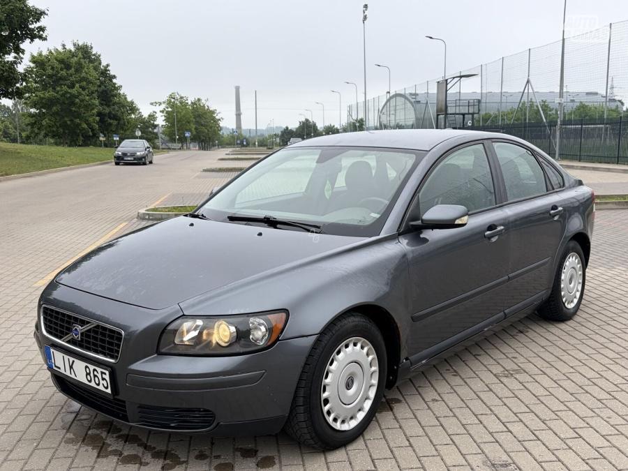 Вольво С40 2006 в Ионава, объемом двигателя 1.80 л и пробегом 300 тыс. км за 500 €, фото 1 на AUTOMOTO.COM.LV
