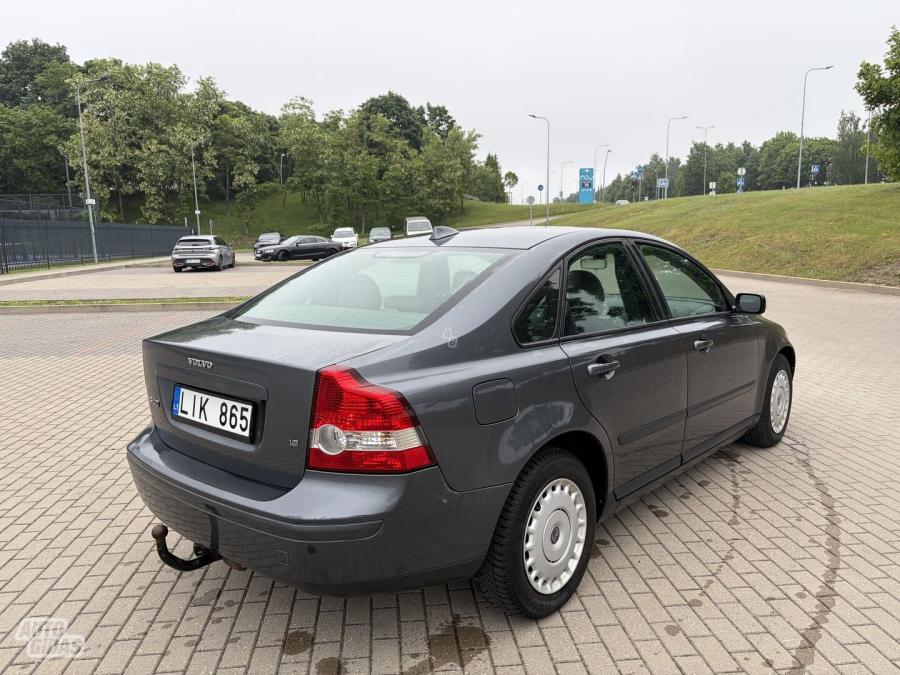Вольво С40 2006 в Ионава, объемом двигателя 1.80 л и пробегом 300 тыс. км за 500 €, фото 6 на AUTOMOTO.COM.LV