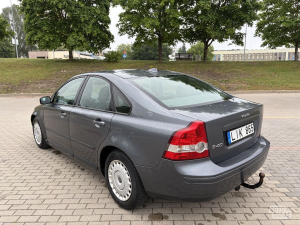 Volvo S40 2006 in Jonava, with an engine capacity of 1.80 L and mileage of 300 thousand km for 500 €, photo 7 on AUTOMOTO.COM.LV