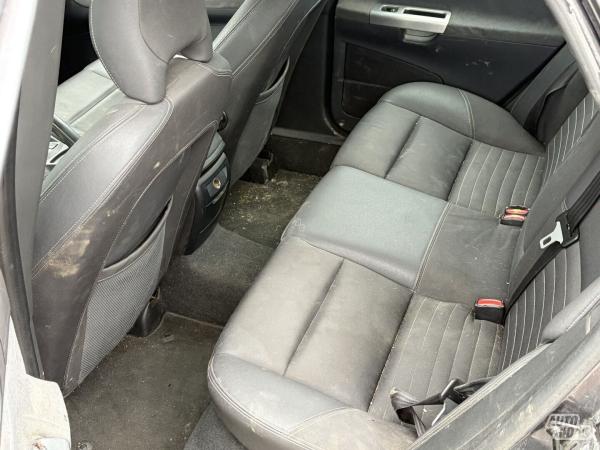 Volvo S40 2006 in Jonava, with an engine capacity of 1.80 L and mileage of 300 thousand km for 500 €, photo 10 on AUTOMOTO.COM.LV