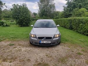 Volvo S40 2006 in Riga, with an engine capacity of 1.80 L and mileage of 285 thousand km for 800 €, photo  on AUTOMOTO.COM.LV