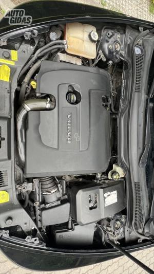 Volvo S40 2006 in Kaunas, with an engine capacity of 1.60 L and mileage of 242 thousand km for 2000 €, photo 12 on AUTOMOTO.COM.LV