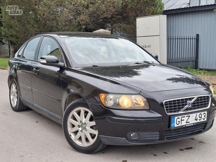 Volvo S40 2006 in Silute, with an engine capacity of 1.60 L and mileage of 267 thousand km for 1050 €, photo 3 on AUTOMOTO.COM.LV