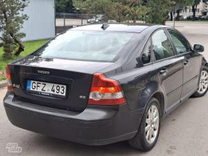 Volvo S40 2006 in Silute, with an engine capacity of 1.60 L and mileage of 267 thousand km for 1050 €, photo 4 on AUTOMOTO.COM.LV