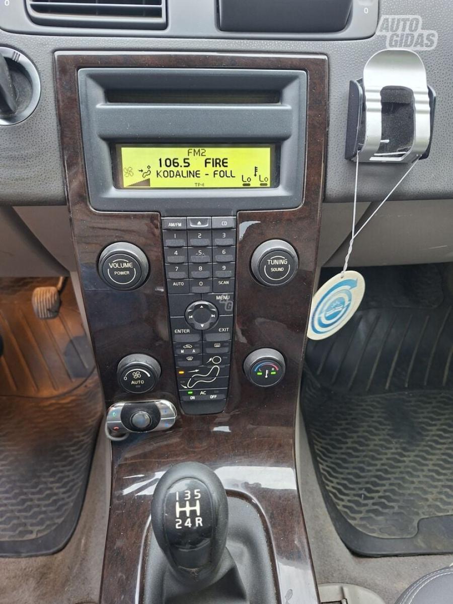 Volvo S40 2006 in Silute, with an engine capacity of 1.60 L and mileage of 267 thousand km for 1050 €, photo 7 on AUTOMOTO.COM.LV
