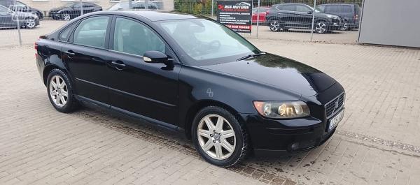 Volvo S40 2006 in Vilkaviskis, with an engine capacity of 2.00 L and mileage of 309 thousand km for 600 €, photo 6 on AUTOMOTO.COM.LV