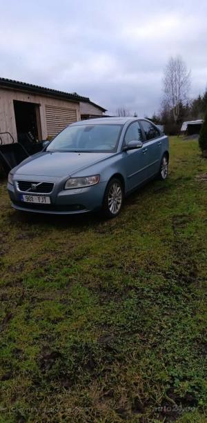 Volvo S40 2007 Pērnava, ar dzinēja tilpumu 1.60 L un nobraukumu 373 tūkst. km par 2300 €, foto 3 vietnē AUTOMOTO.COM.LV