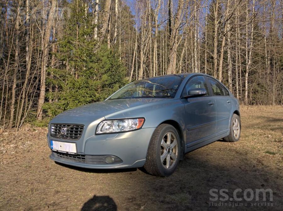 Volvo S40 2007 Rīga, ar dzinēja tilpumu 1.80 L un nobraukumu 274 tūkst. km par 2300 €, foto 3 vietnē AUTOMOTO.COM.LV