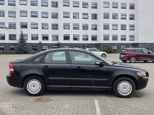 Volvo S40 2007 in Vilnius, with an engine capacity of 1.60 L and mileage of 264 thousand km for 1100 €, photo 5 on AUTOMOTO.COM.LV