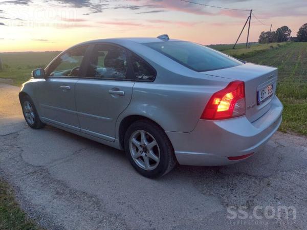 Volvo S40 2007 in Dobele, with an engine capacity of 1.60 L and mileage of 312 thousand km for 1850 €, photo 6 on AUTOMOTO.COM.LV