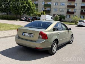 Volvo S40 2007 Aizkraukle, ar dzinēja tilpumu 1.60 L un nobraukumu 294 tūkst. km par 1750 €, foto 3 vietnē AUTOMOTO.COM.LV