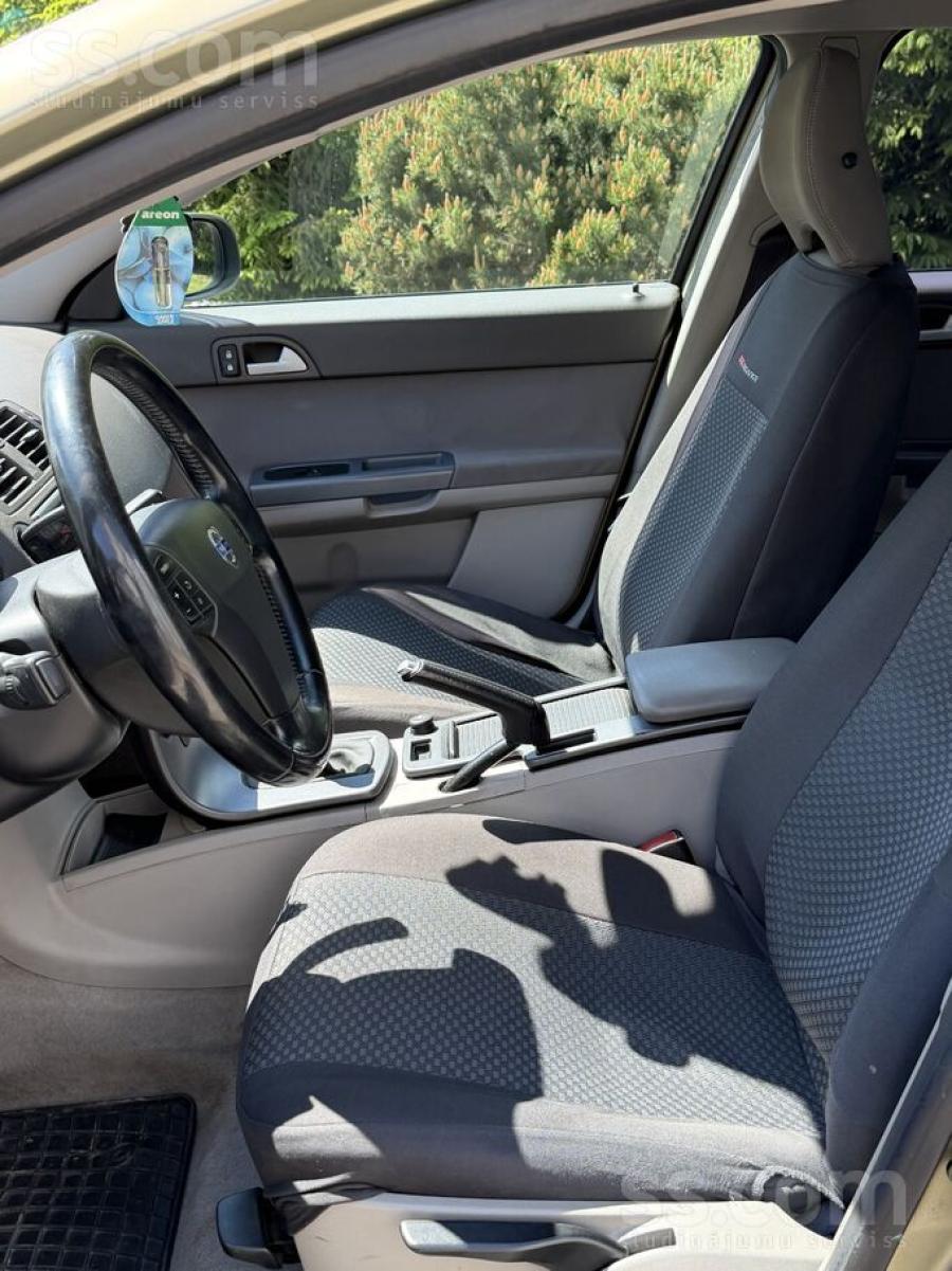 Volvo S40 2007 Aizkraukle, ar dzinēja tilpumu 1.60 L un nobraukumu 294 tūkst. km par 1750 €, foto 10 vietnē AUTOMOTO.COM.LV