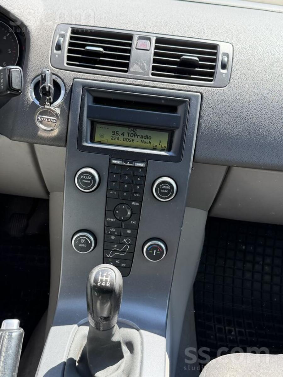 Volvo S40 2007 Aizkraukle, ar dzinēja tilpumu 1.60 L un nobraukumu 294 tūkst. km par 1750 €, foto 12 vietnē AUTOMOTO.COM.LV