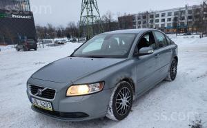 Volvo S40 2008 in Riga, with an engine capacity of 2.00 L and mileage of 250 thousand km for 1750 €, photo 2 on AUTOMOTO.COM.LV