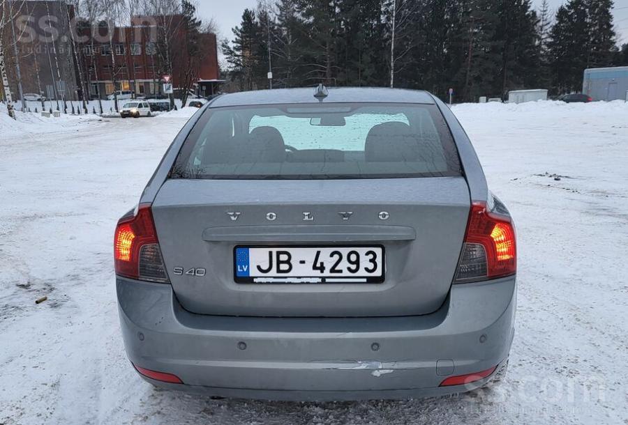 Volvo S40 2008 in Riga, with an engine capacity of 2.00 L and mileage of 250 thousand km for 1750 €, photo 5 on AUTOMOTO.COM.LV