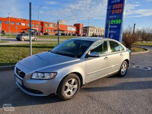 Volvo S40 2008 in Vilnius, with an engine capacity of 1.60 L and mileage of 236 thousand km for 3350 €, photo 5 on AUTOMOTO.COM.LV