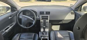 Volvo S40 2008 in Kaunas, with an engine capacity of 2.00 L and mileage of 223 thousand km for 2900 €, photo 3 on AUTOMOTO.COM.LV