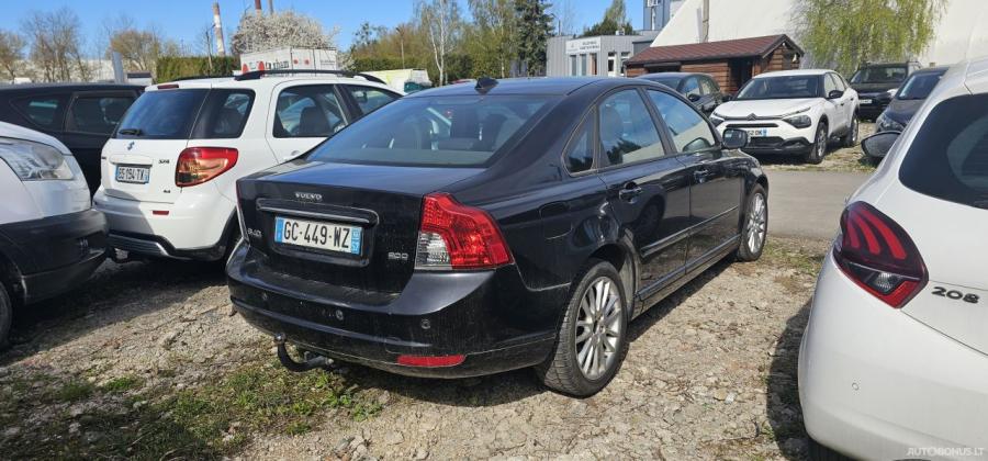 Volvo S40 2008 in Kaunas, with an engine capacity of 2.00 L and mileage of 223 thousand km for 2900 €, photo 4 on AUTOMOTO.COM.LV