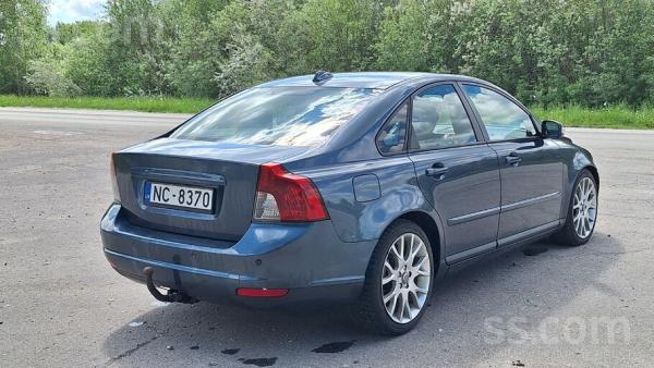 Volvo S40 2008 Bauska, ar dzinēja tilpumu 2.00 L un nobraukumu 322 tūkst. km par 2000 €, foto 9 vietnē AUTOMOTO.COM.LV