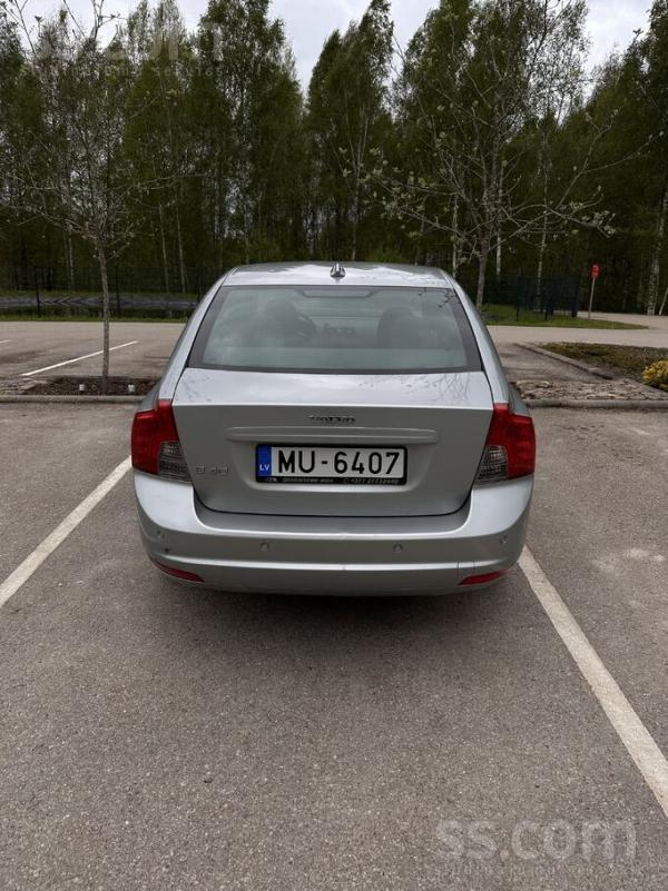 Volvo S40 2008 Saldus, ar dzinēja tilpumu 1.60 L un nobraukumu 170 tūkst. km par 2500 €, foto 3 vietnē AUTOMOTO.COM.LV