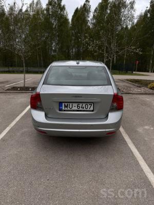 Volvo S40 2008 in Saldus, with an engine capacity of 1.60 L and mileage of 170 thousand km for 2500 €, photo 4 on AUTOMOTO.COM.LV