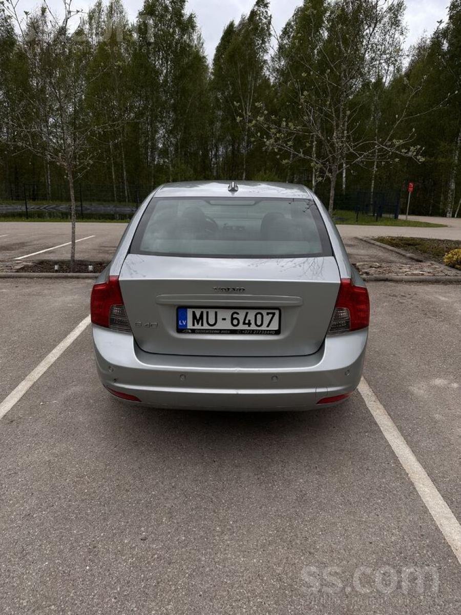 Volvo S40 2008 in Saldus, with an engine capacity of 1.60 L and mileage of 170 thousand km for 2500 €, photo 4 on AUTOMOTO.COM.LV