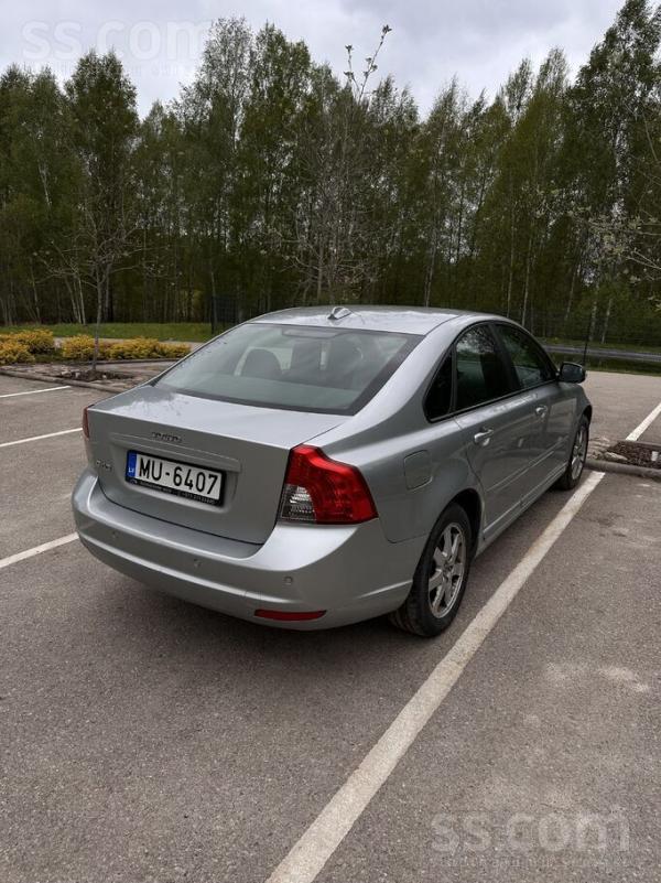 Volvo S40 2008 Saldus, ar dzinēja tilpumu 1.60 L un nobraukumu 170 tūkst. km par 2500 €, foto 4 vietnē AUTOMOTO.COM.LV