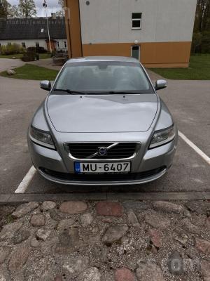 Volvo S40 2008 in Saldus, with an engine capacity of 1.60 L and mileage of 170 thousand km for 2500 €, photo 7 on AUTOMOTO.COM.LV