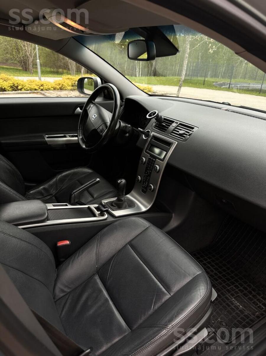 Volvo S40 2008 in Saldus, with an engine capacity of 1.60 L and mileage of 170 thousand km for 2500 €, photo 8 on AUTOMOTO.COM.LV
