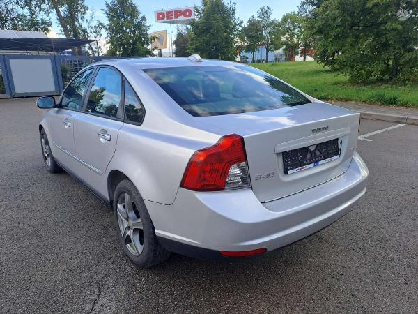 Volvo S40 2008 in Siauliai, with an engine capacity of 1.60 L and mileage of 241 thousand km for 3150 €, photo 6 on AUTOMOTO.COM.LV