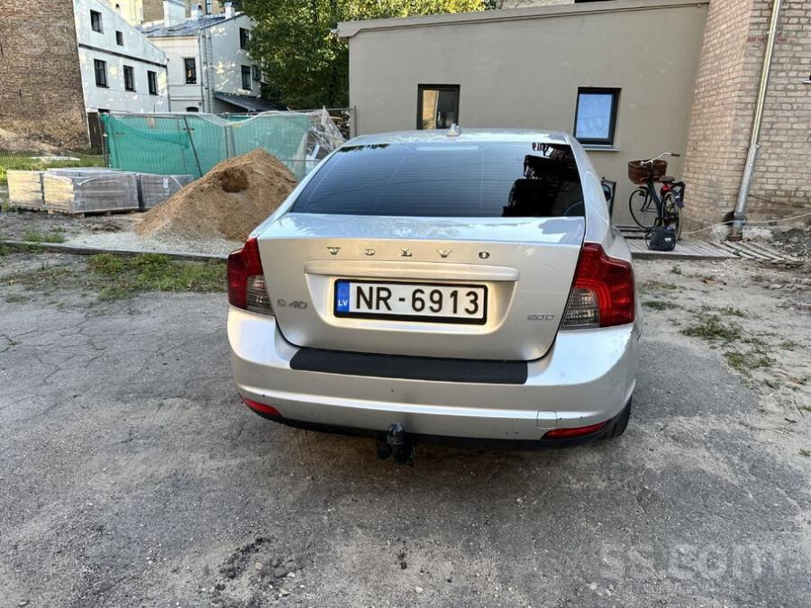 Volvo S40 2009 Rīga, ar dzinēja tilpumu 2.00 L un nobraukumu 272 tūkst. km par 1982 €, foto 11 vietnē AUTOMOTO.COM.LV