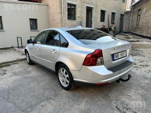 Volvo S40 2009 Rīga, ar dzinēja tilpumu 2.00 L un nobraukumu 272 tūkst. km par 1982 €, foto 12 vietnē AUTOMOTO.COM.LV
