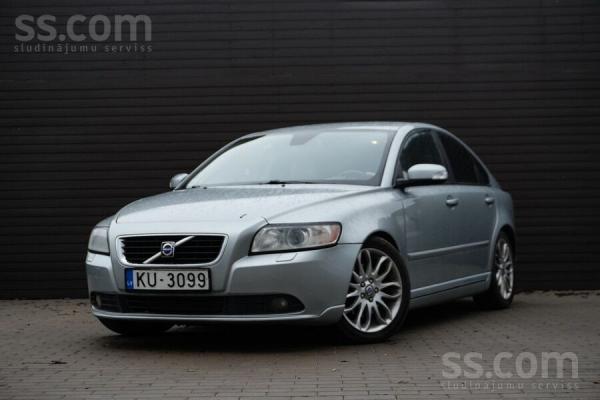 Volvo S40 2009 Rīga, ar dzinēja tilpumu 2.00 L un nobraukumu 356 tūkst. km par 4790 €, foto 1 vietnē AUTOMOTO.COM.LV