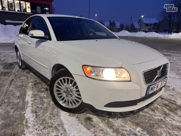 Volvo S40 2009 Kauņa, ar dzinēja tilpumu 1.60 L un nobraukumu 320 tūkst. km par 1890 €, foto 2 vietnē AUTOMOTO.COM.LV
