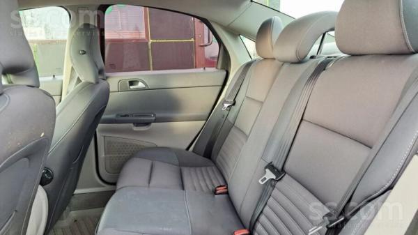 Volvo S40 2009 in Riga, with an engine capacity of 2.00 L and mileage of 241 thousand km for 3900 €, photo 6 on AUTOMOTO.COM.LV