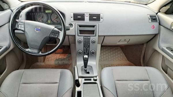 Volvo S40 2009 in Riga, with an engine capacity of 2.00 L and mileage of 241 thousand km for 3900 €, photo 10 on AUTOMOTO.COM.LV
