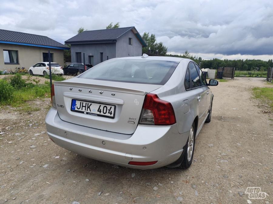 Volvo S40 2009 in Vilnius, with an engine capacity of 1.60 L and mileage of 257 thousand km for 1900 €, photo 8 on AUTOMOTO.COM.LV