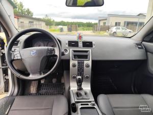 Volvo S40 2009 in Vilnius, with an engine capacity of 1.60 L and mileage of 257 thousand km for 1900 €, photo 12 on AUTOMOTO.COM.LV
