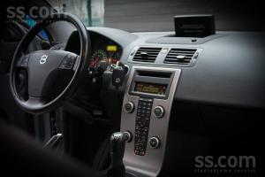 Volvo S40 2009 Rīga, ar dzinēja tilpumu 2.00 L un nobraukumu 356 tūkst. km par 4790 €, foto 6 vietnē AUTOMOTO.COM.LV