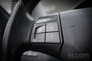 Volvo S40 2009 Rīga, ar dzinēja tilpumu 2.00 L un nobraukumu 356 tūkst. km par 4790 €, foto 9 vietnē AUTOMOTO.COM.LV