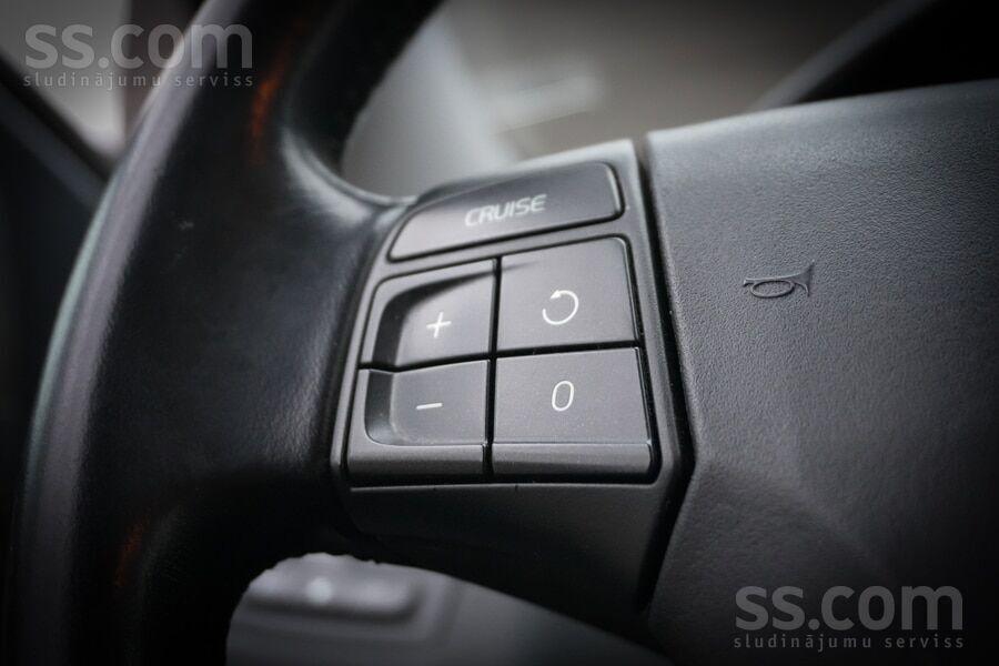 Volvo S40 2009 Rīga, ar dzinēja tilpumu 2.00 L un nobraukumu 356 tūkst. km par 4790 €, foto 9 vietnē AUTOMOTO.COM.LV